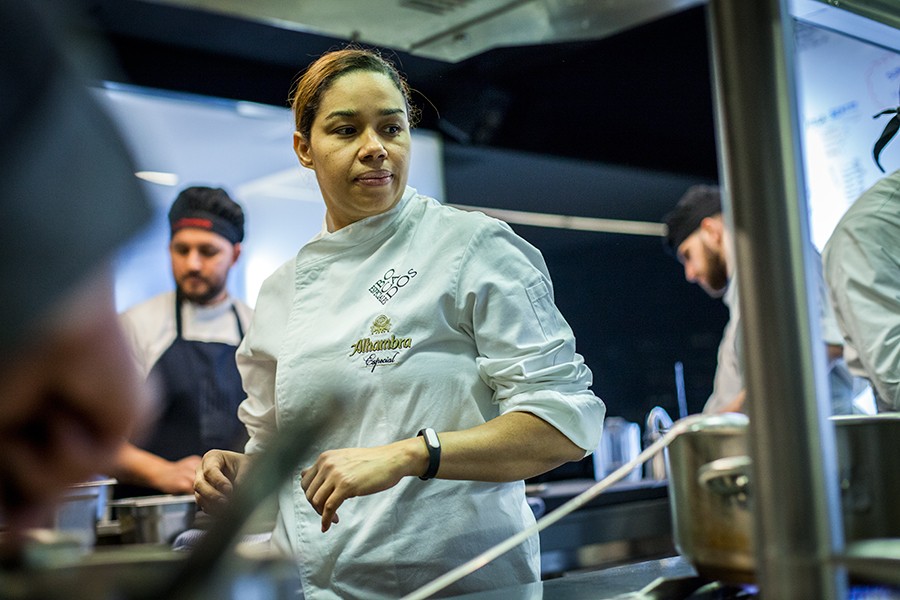 Una mañana entre fogones con la chef María Marte - UMO Magazine